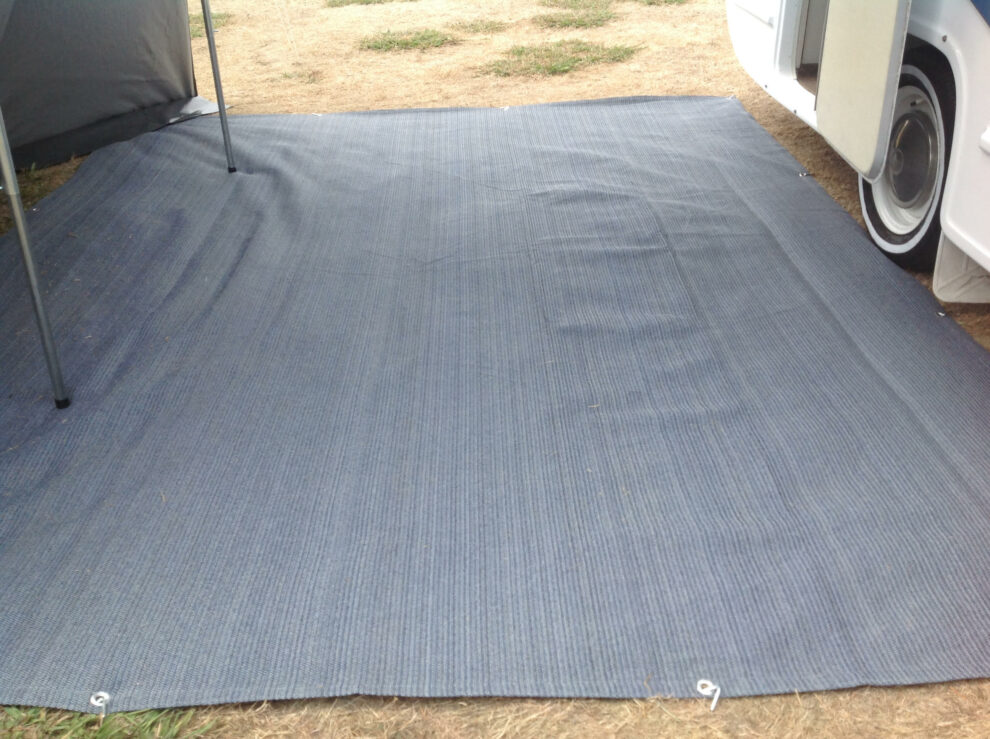 Continental Mesh Awning Carpet - 4.5m x 2.5m - intenze.co.nz
